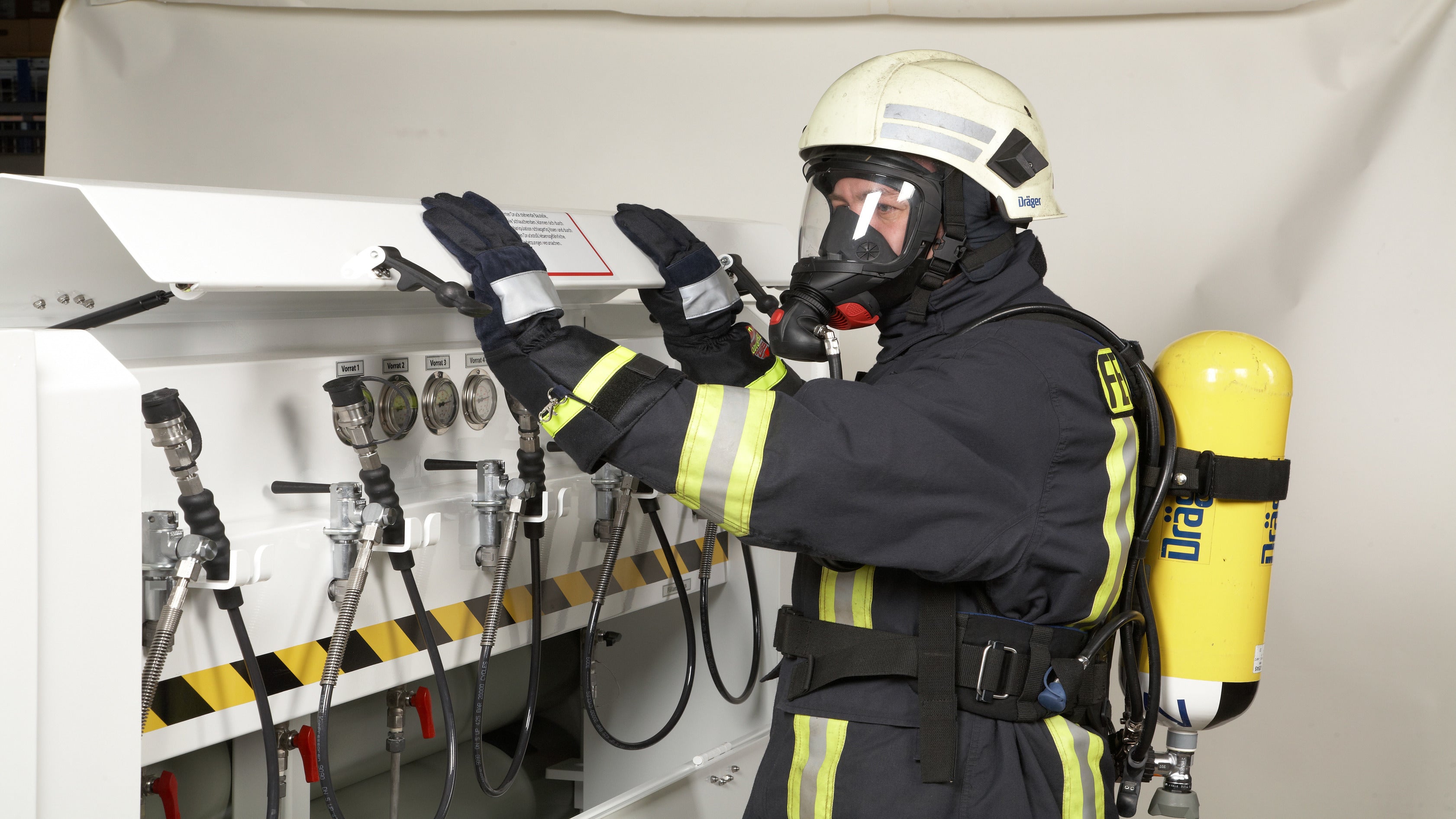 Dräger Compressed Air Breathing Apparatus (CABE Products) – Industrial Safety Services